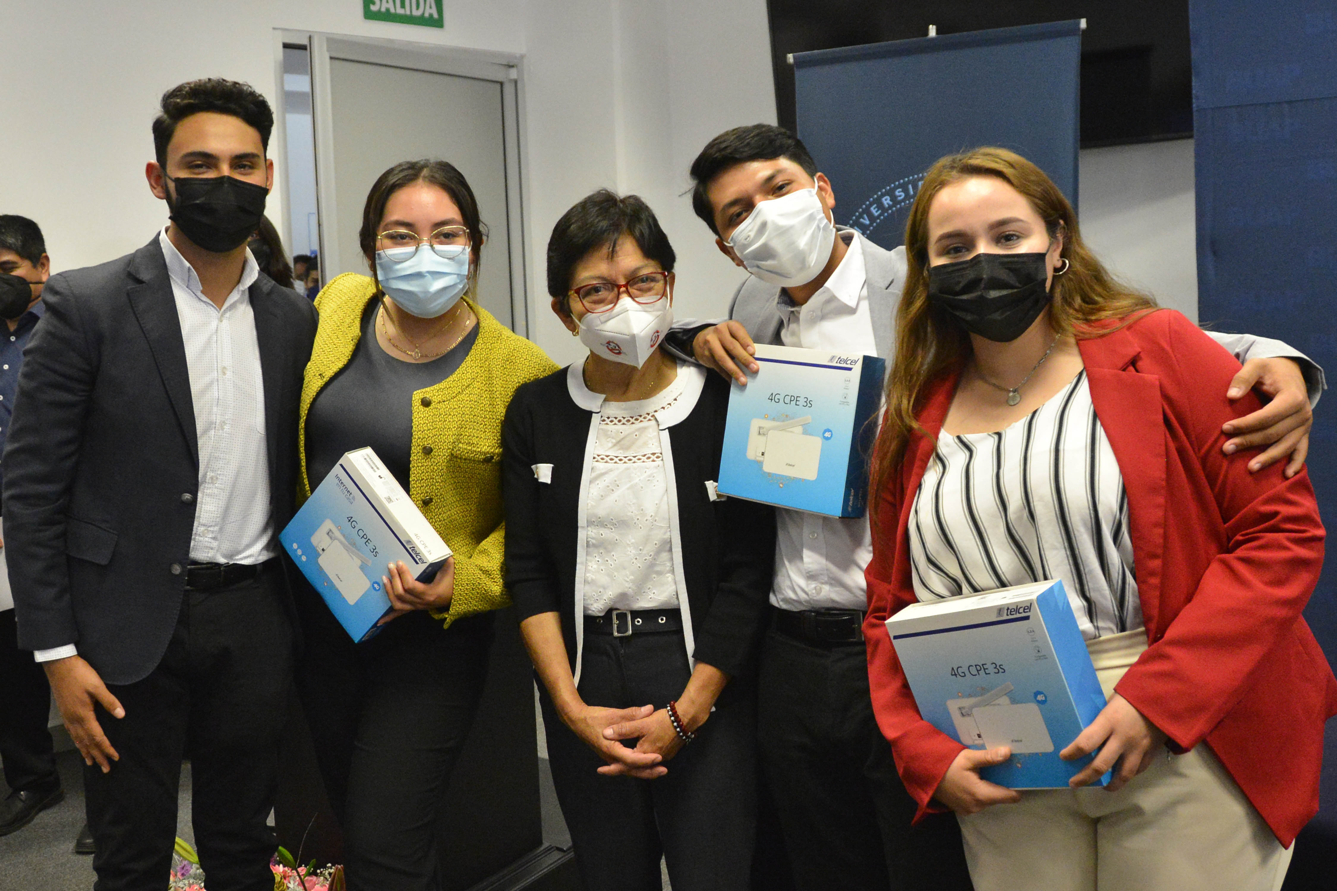 Entrega BUAP routers a estudiantes de complejos regionales | Boletines BUAP Entrega BUAP routers a estudiantes de complejos regionales | Boletines BUAP